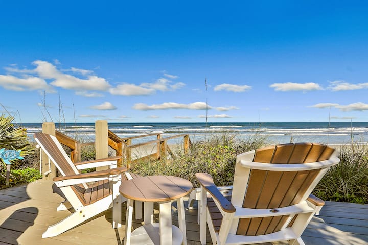 Oceanfront Serenity W/ Deck, Pool & Peaceful Vibes - New Smyrna Beach, FL