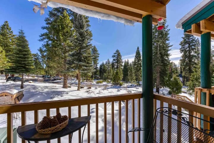 Tahoecozy • Pool • Hot Tub • Near Northstar & King - Kings Beach, CA