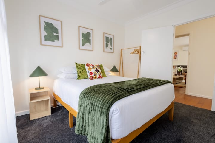 Mid-century Alfredton Cosy Getaway - 巴拉瑞特