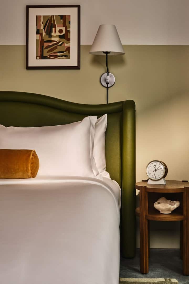 Luxury Savannah Loft + Pool, Bikes & Dining - Savannah