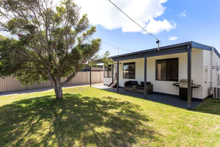 Idyllic Retreat Phillip Island | 900m To Beach - Cape Woolamai