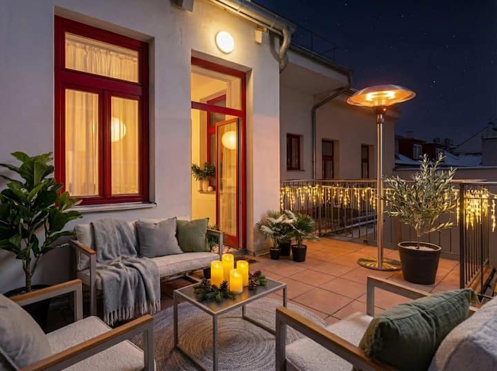 Turnkey | Florenc Apartment With Terrace Ii - 체코