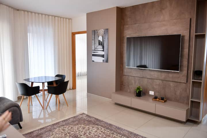 Brown 8 – 3br Apt In Sioufi, 8th Floor W/ Balcony - Beirut