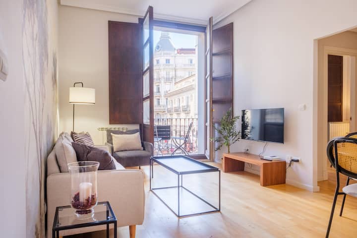 Loira Mendez Nuñez: En El Corazón De La Ciudad - スペイン サラゴサ