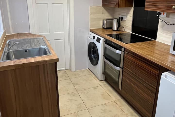 2 Bed Flat - Sleeps 4 - Parking - Wifi - Sunderland