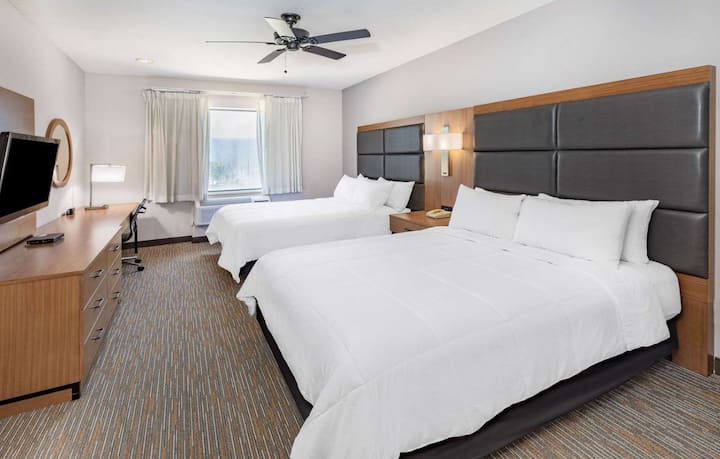 Wingate Houston Iah | 2 Queen Beds | Near Mall - Houston, TX