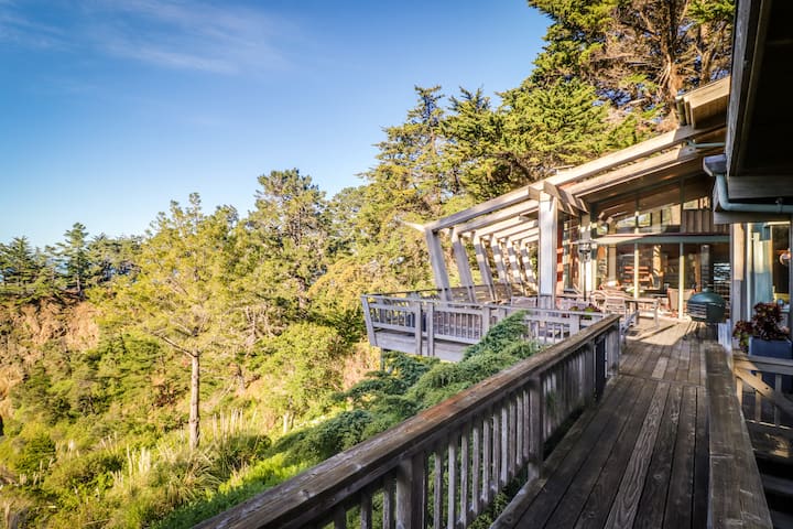 Stunning Elk House: Oceanfront, Deck & Views - Navarro River Redwoods State Park, Elk