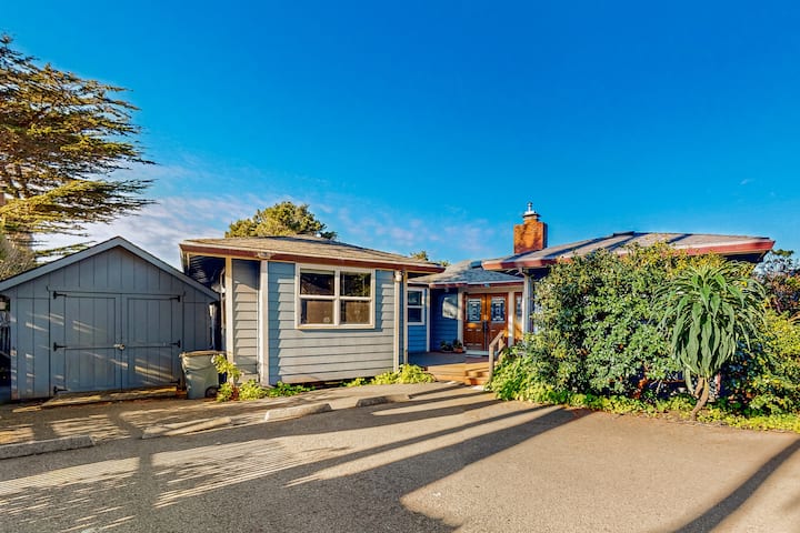 Oceanview Home With Guest Cottage & Artist Studio - Mendocino, CA