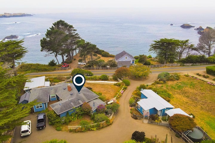 Cozy Mendocino Home: Oceanfront, Fireplace & Decks - Mendocino, CA