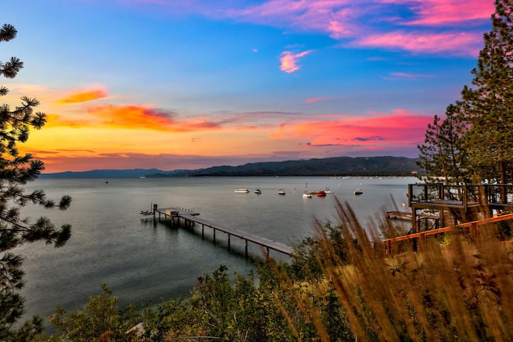 Lakefront South Lake Tahoe Luxury Villa Luxe03 - South Lake Tahoe, CA