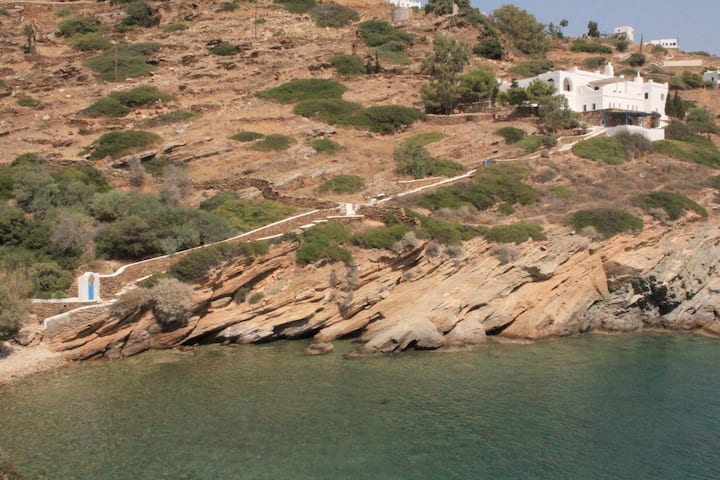 Artistic Villa Hideaway - 이오스 섬