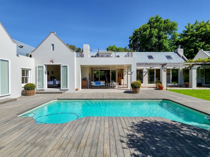 Constantia 5br - Garden, Pool & Playground - Cape Town