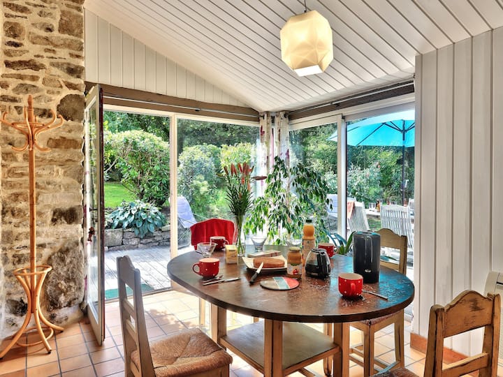 Maison En Pierre à Huelgoat, Bretagne - Huelgoat