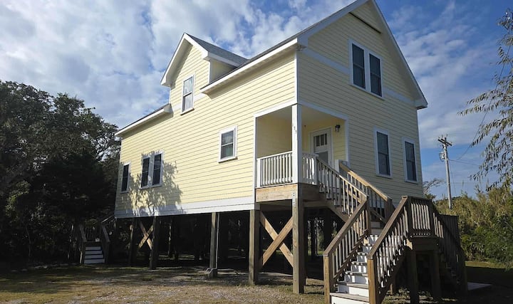 Chris And Mabel's: Private I Dog Friendly With - Ocracoke, NC