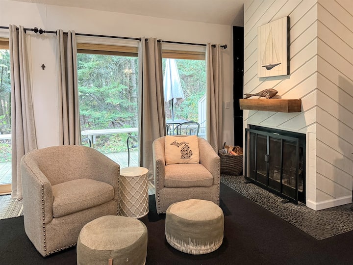 Harbor Springs Adventure Base—beach, Trails & Skii - Harbor Springs, MI