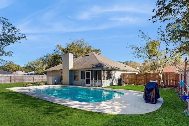 Family-friendly 3br House + Pool! - Jacksonville