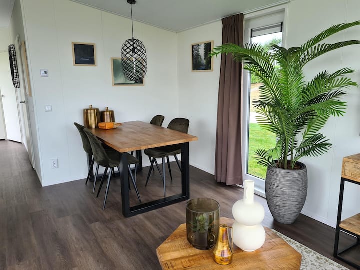 Chalet Romantique Pour 4 Personnes Au Bord De L'ea - Drenthe