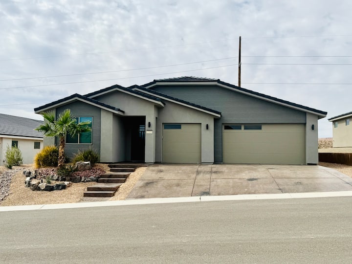 Desert Whisper | 3br · Pet Friendly + Perks - Mesquite, NV