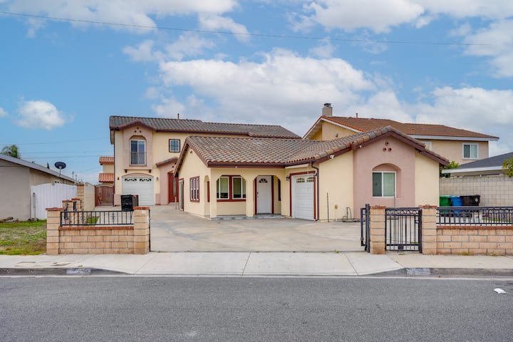 Explore The Oc Coast! Midway City Home W/ Yard - Cypress, CA