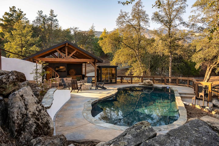 Prime Sequoia Stay: Pool • Hot Tub • Sauna • Views - Sequoia National Park