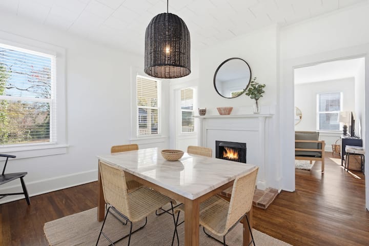 Cozy Cottage Downtown Spartanburg - Sleeps 7 - Spartanburg, SC