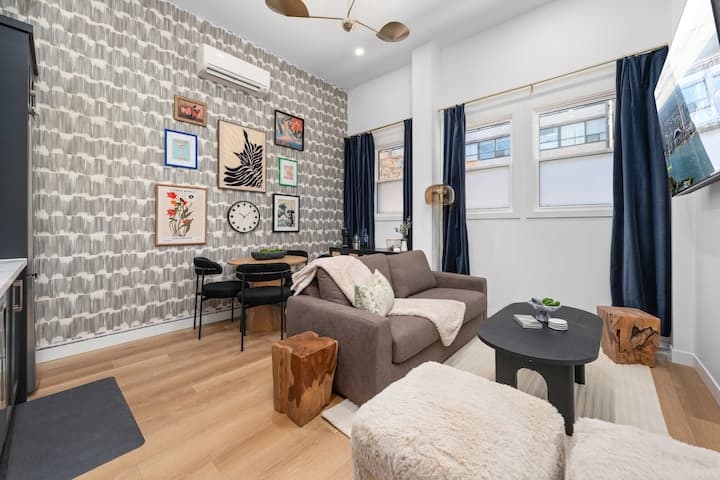 The Mccaul By Casa Hotels | Queen Suite W Netflix - Toronto