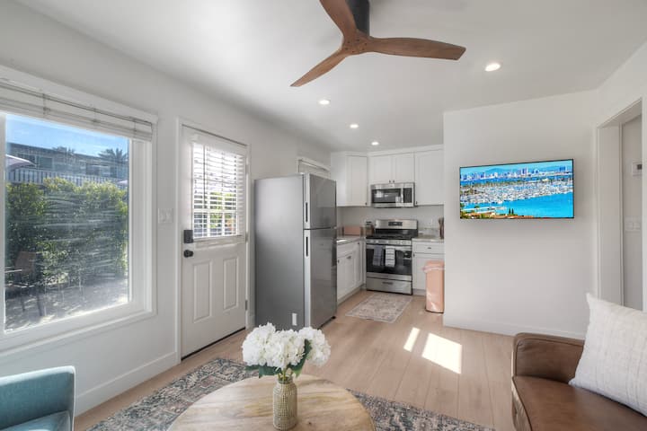 Beachfront Remodel | Firepit | Patio Dining | Bbq - Carlsbad, CA