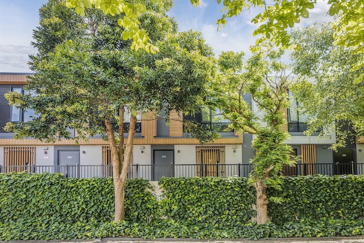 City Tree Hutt - A - Wellington