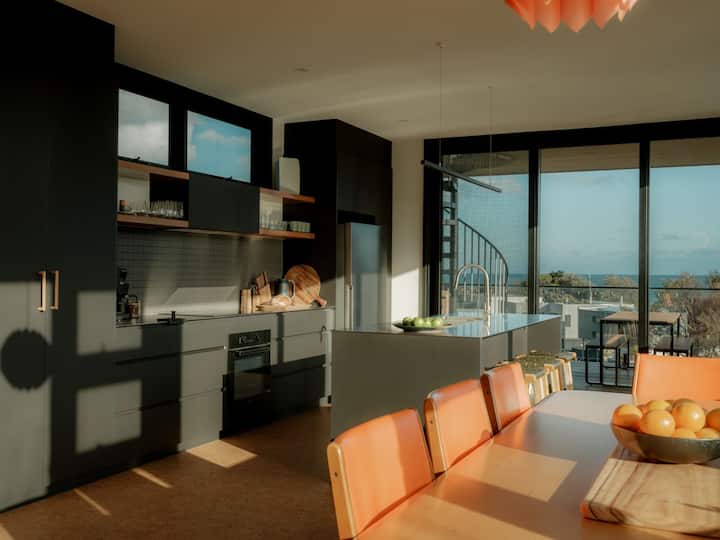 Obliqua - House Of Architectural Angles - Apollo Bay