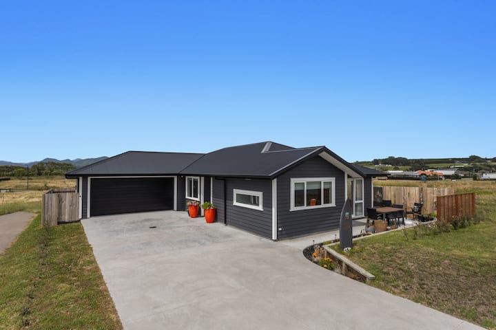 Drift & Glow: Coastal Sauna Retreat - Ōpōtiki