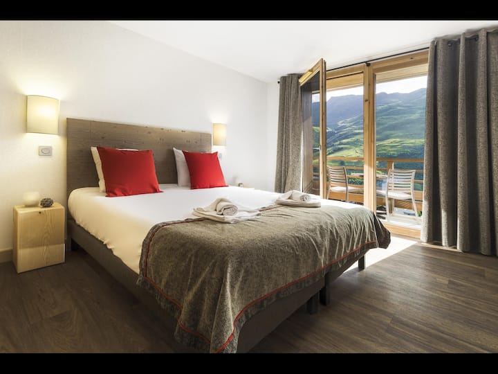 Appartement En France Avec Piscine Et Spa - Les Menuires