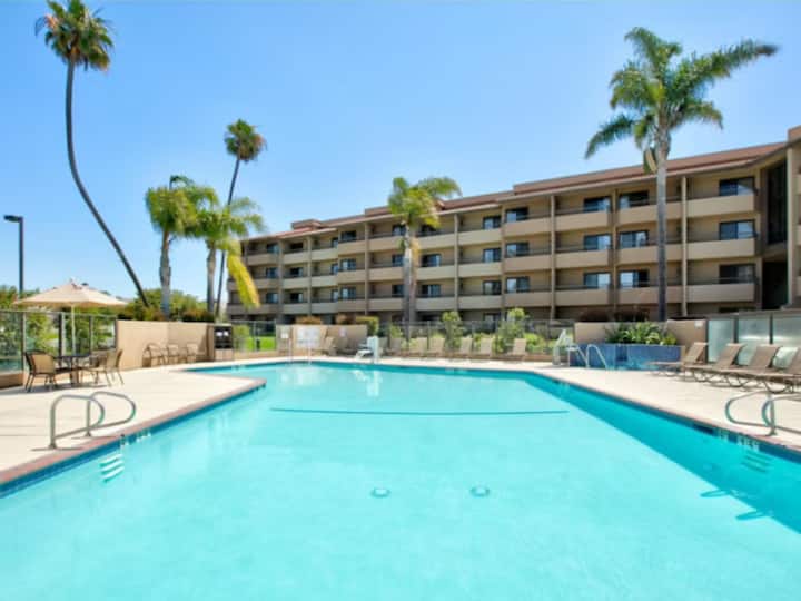 Cozy Comfort | Golf. Heated Pool. Fitness Room. - Santa Maria, CA