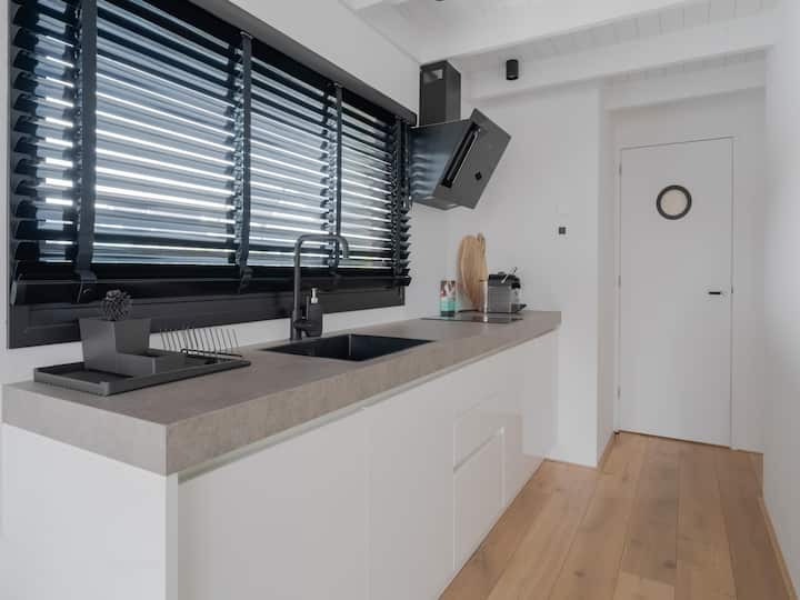 Péniche à Stavoren Avec Vue Sur L'eau - Stavoren