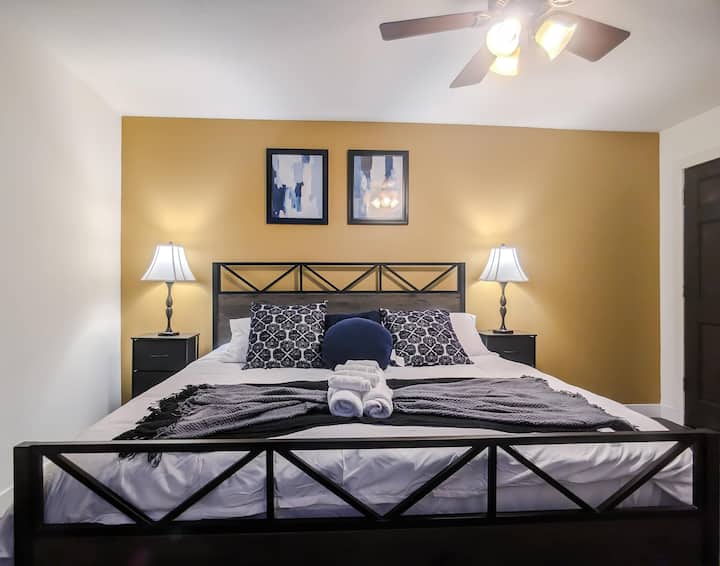 King Bed • Firepit • Buckeye Lake • Hebron 18 Mins - Lost lands festival