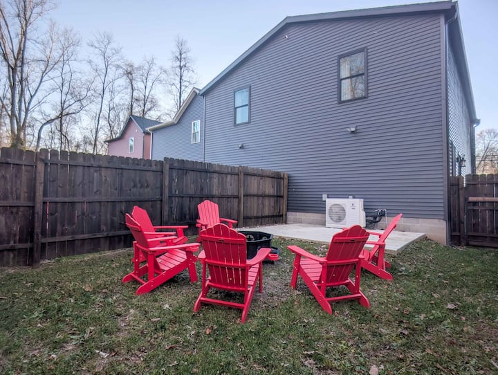 Cozy • King Bed • Firepit • Near Buckeye Lake - Lost lands festival