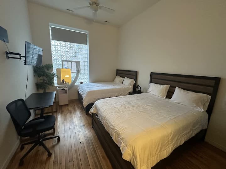Room In Wicker Park - 2 Beds / 1 Bath - Galewood - Chicago