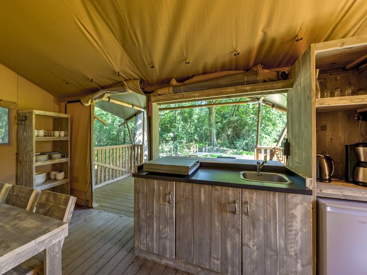 Tente De Glamping Dans Un Parc Tranquille - Dalfsen