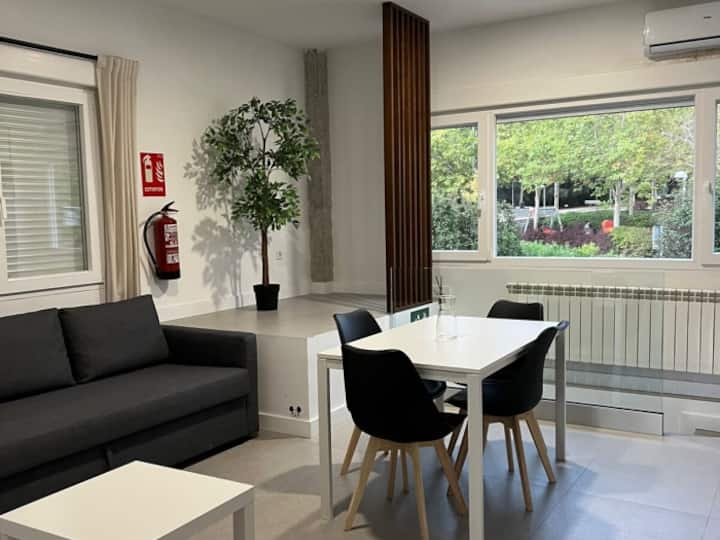 Plata Ii By Clabao - Estación de Getafe Central