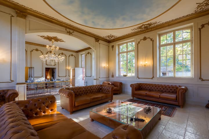 L'ecole Des Naudins - Ancienne éCole De Village - Cher