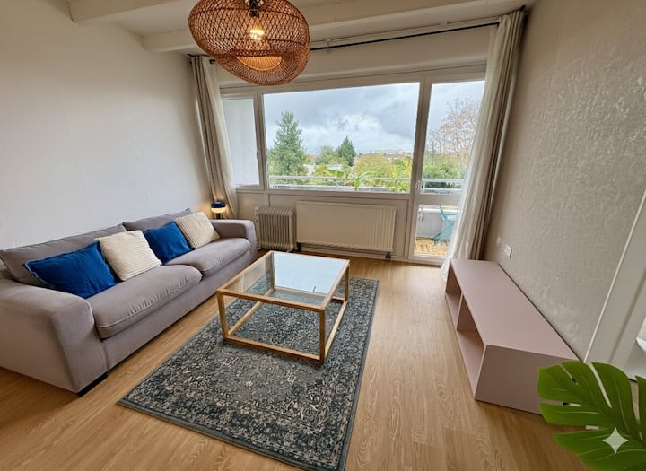 Studio Lumineux Avec Balcon Et Confort - Bordeaux