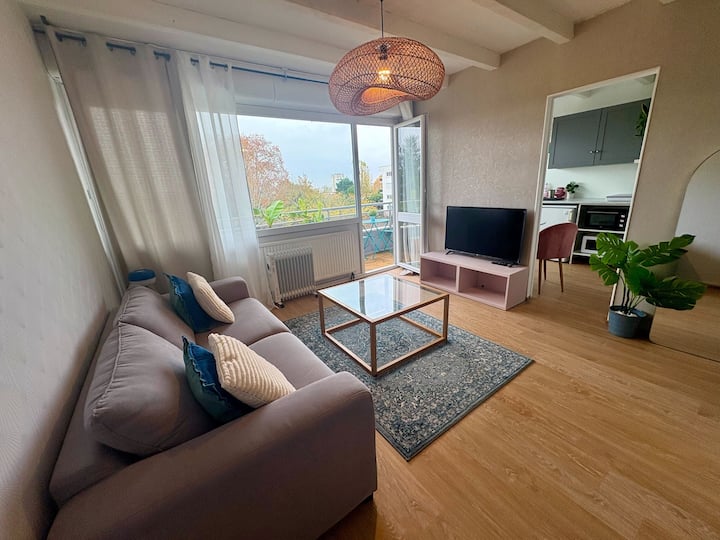 Studio Lumineux Avec Balcon Et Confort - Bordeaux