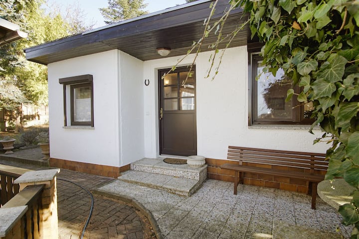 Landhaus Lietzow Haus Cottage Garden: Gartenblick - Lietzow