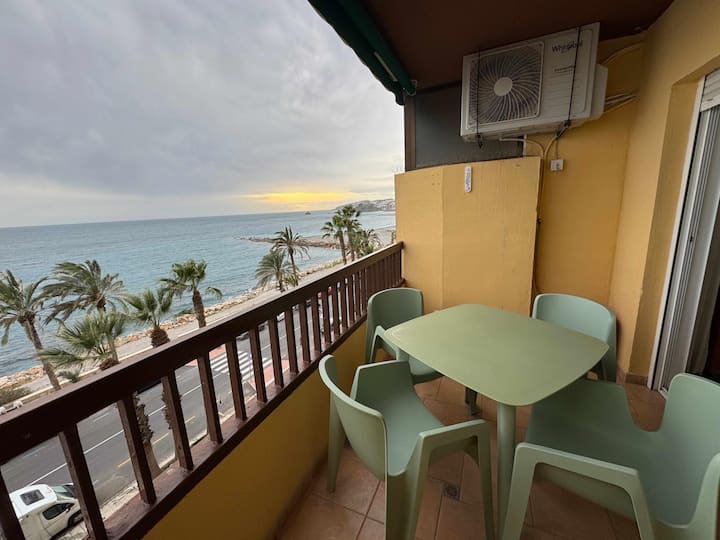 Reina Sofía - First Line Beach With Balcony - Almuñécar