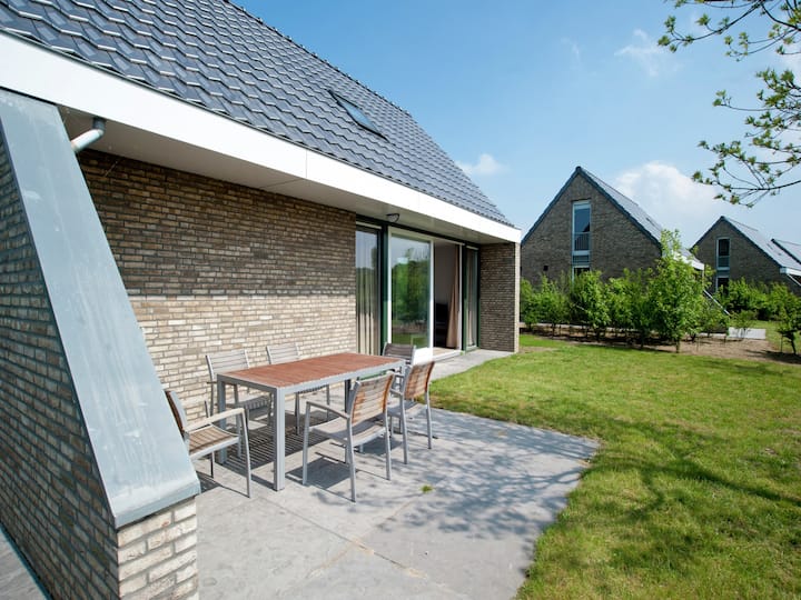 ÉVasion Du Lac Avec La Queue Qui Remue - Roermond