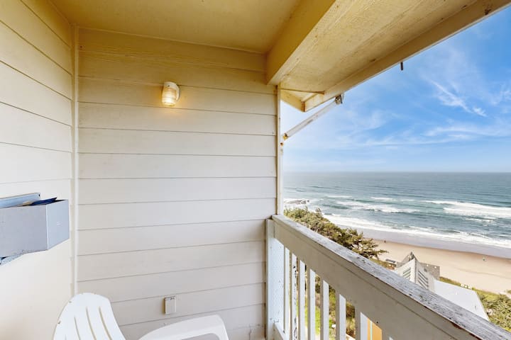 Upper-floor Oceanview Studio, Perfect For Couples - Lincoln City, OR