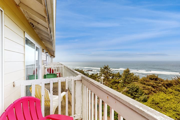 Upper-level Studio With Balcony, Dog-friendly And - Lincoln City, OR