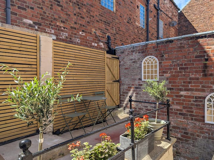 Botany Bay House - Whitby