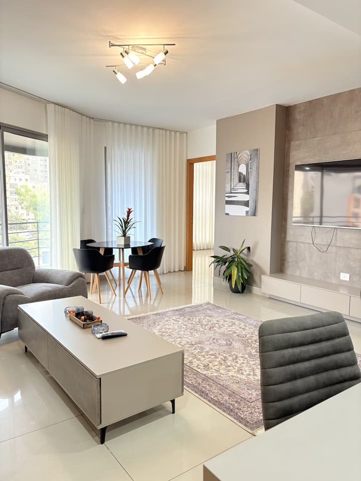 Brown 9 – 3br Apt In Sioufi, 9th Floor W/ Parking - Beirut