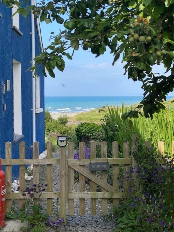 A Rare Coastal Gem With Direct Beach Access - Aberaeron