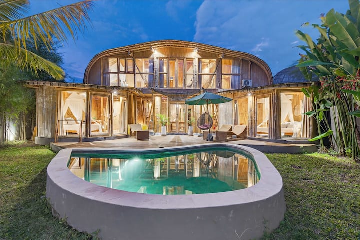 Noon V9 · Eco Bamboo Getaway In Seseh - Canggu - Indonesia